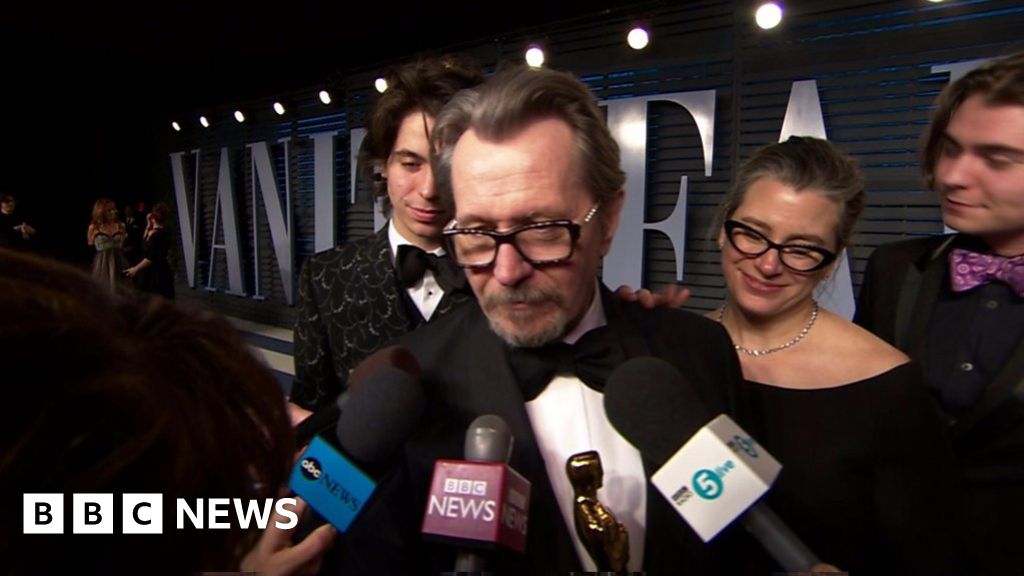 Oscars 2018: Gary Oldman on Best Actor win for Darkest Hour - BBC News