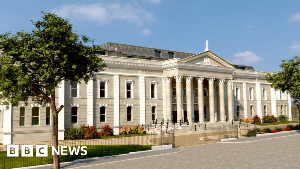 Crumlin Road courthouse hotel plan approved - BBC News