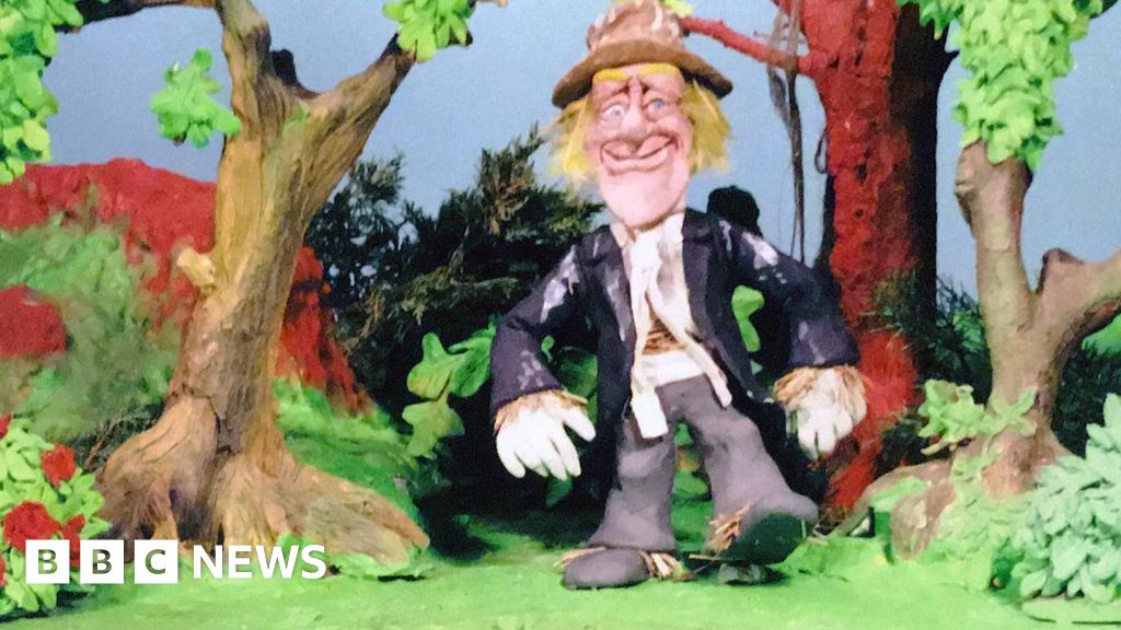 Unseen Worzel Gummidge animated pilot episode found - BBC News