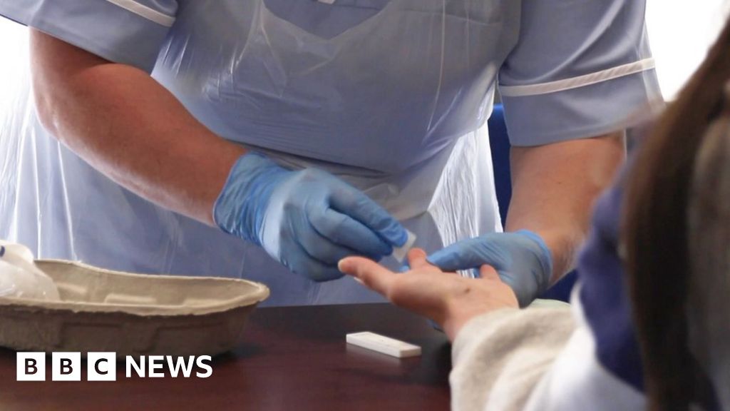 Coronavirus: Front-line health workers get £1m fund