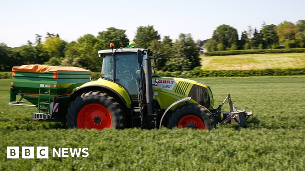 Brexit: Talks over Wales' farming and agriculture future - BBC News