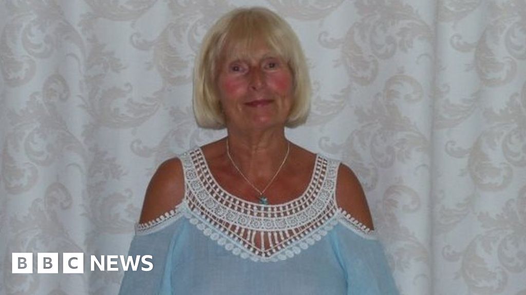 Leicester mental health unit's care errors led to woman's death - BBC News
