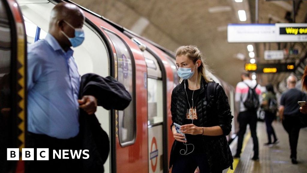 'Nearly two-thirds' of workers commuting again, says ONS