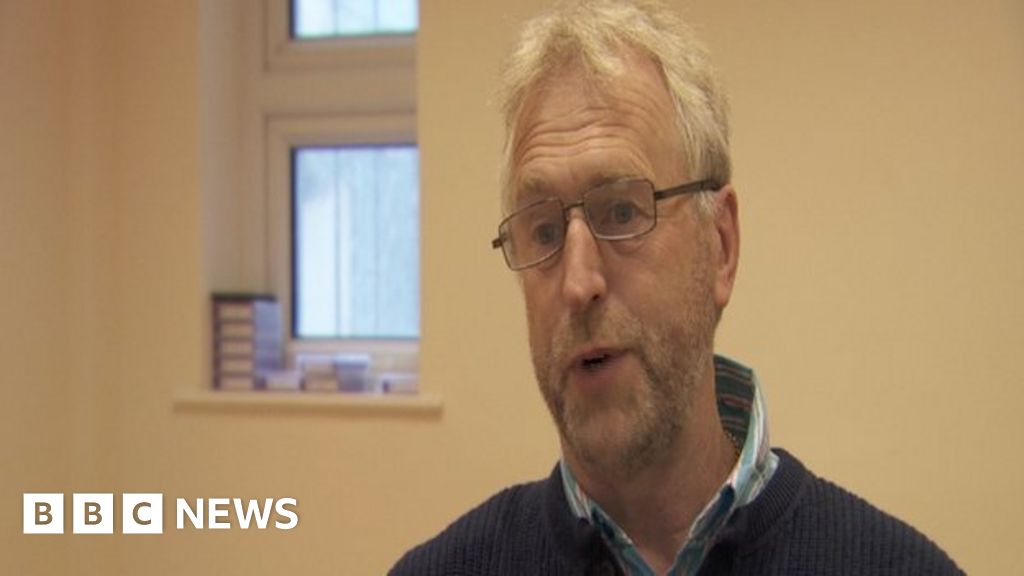 Philip McMurray to take legal action over wife Colleen's murder - BBC News