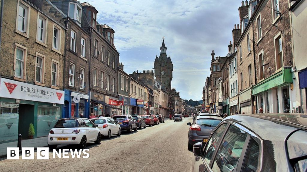 Hawick's historic town centre revamp launched - BBC News