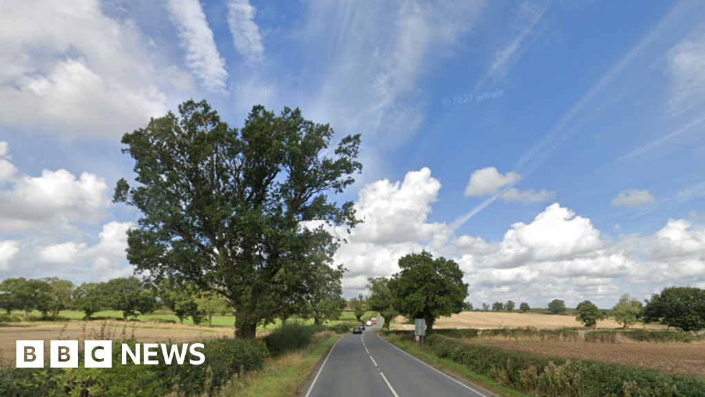 One dead and two injured after car hits tree near Nuneaton