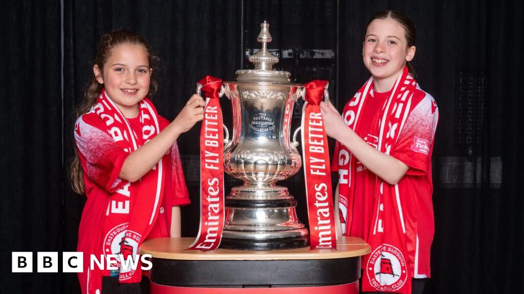FA Cup final: Eastbourne Borough fans to be mascots - BBC News