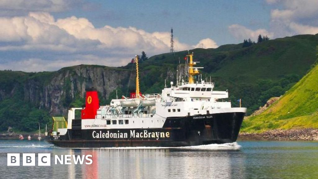 CalMac Islay ferry to be retired and scrapped after 38 years - BBC News