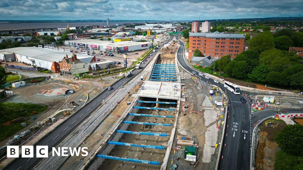 Motorists warned over upcoming A63 weekend closure in Hull - BBC News