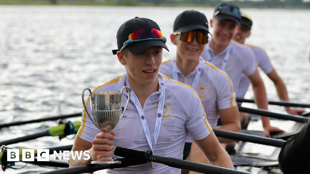 Windsor Boys' School Boat Club wants £750k for new training base - BBC News
