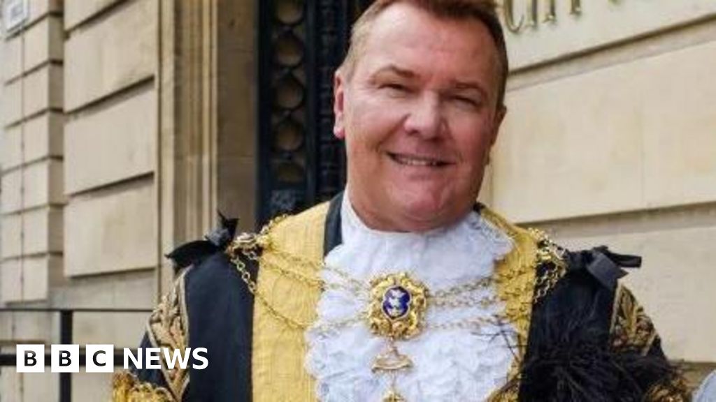 Hull Labour group's Steve Wilson returns after 'toxic' claim