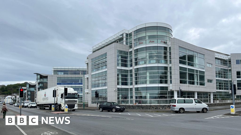Leader 'optimistic' Guernsey will pass financial crime inspection