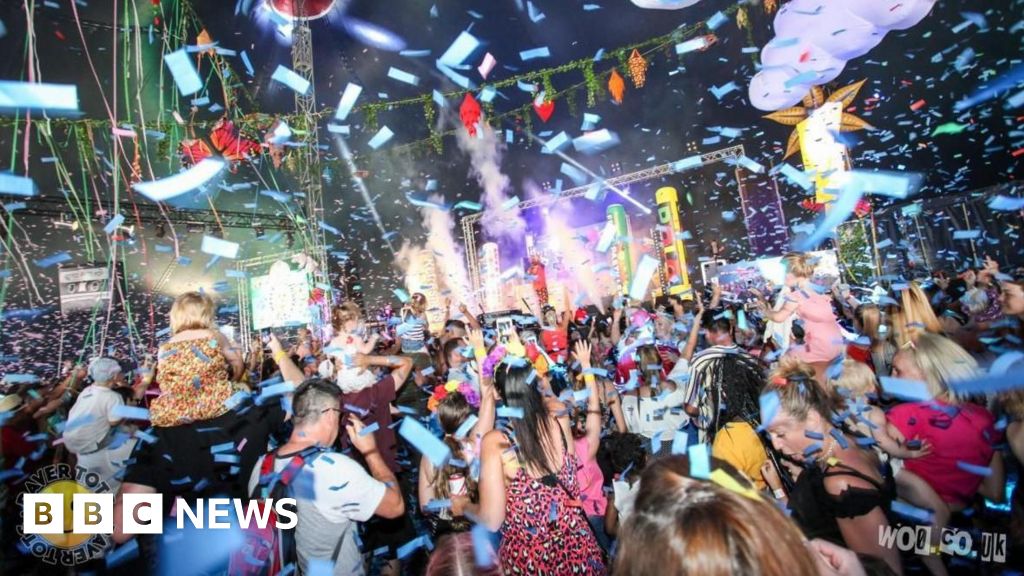 Reading: Raver Tots festival plans approved despite noise complaints - BBC News