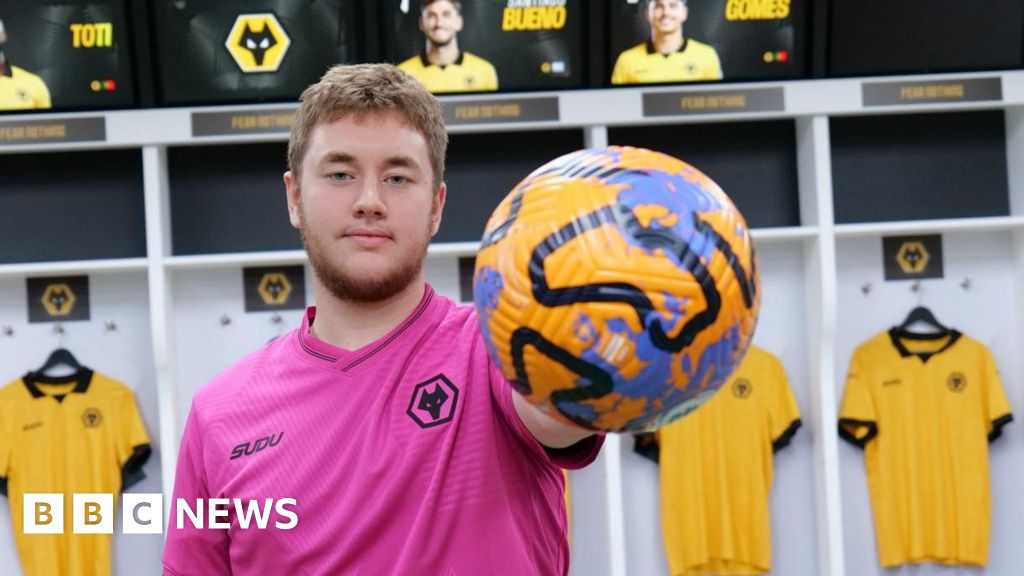 First students start Wolves-backed course