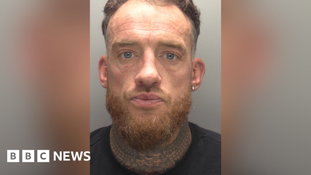 Boston man jailed for strangling ex-partner - BBC News