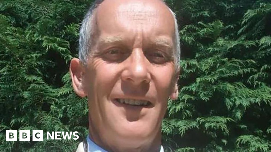 Michael Watt: Further review into patient treatment - BBC News