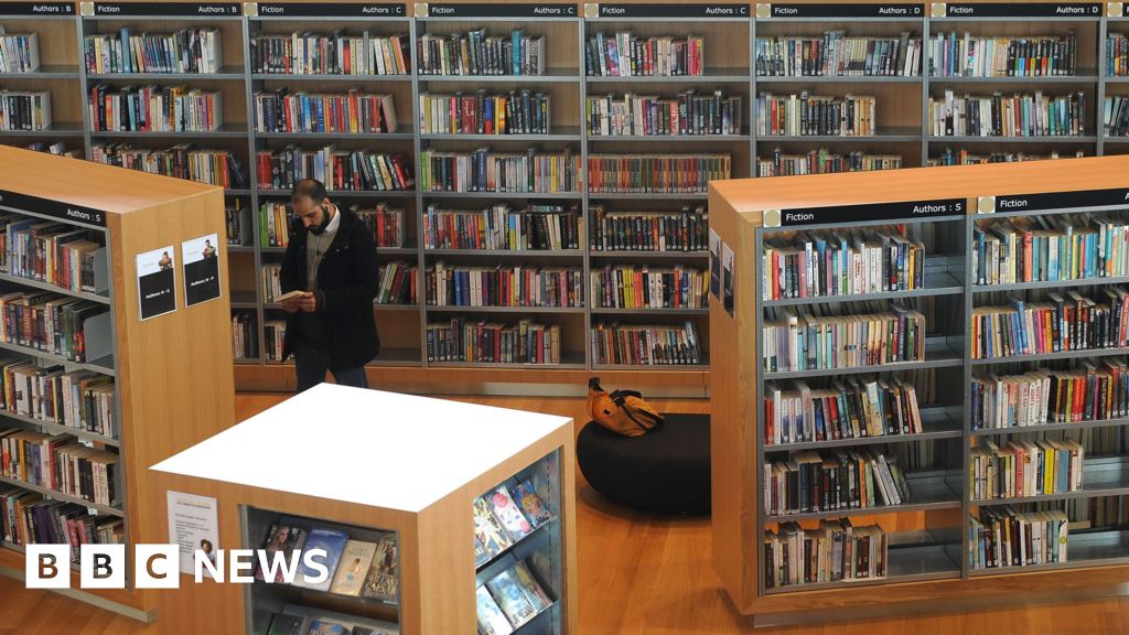 Derbyshire library changes as council looks to balance books - BBC News