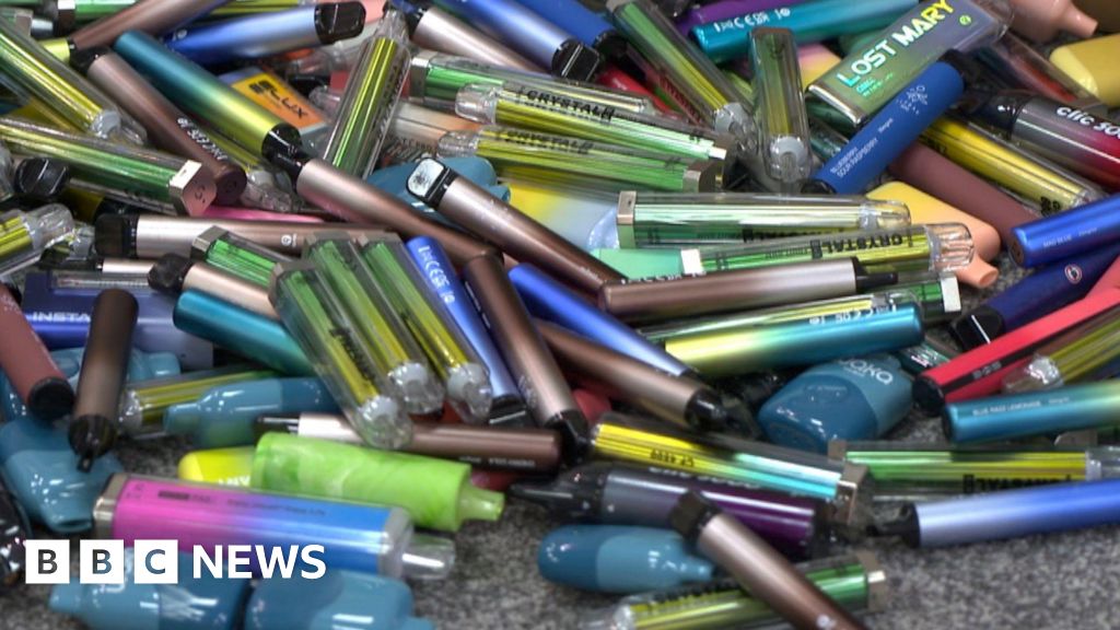 Young people vaping in Jersey a concern - public health boss - BBC News