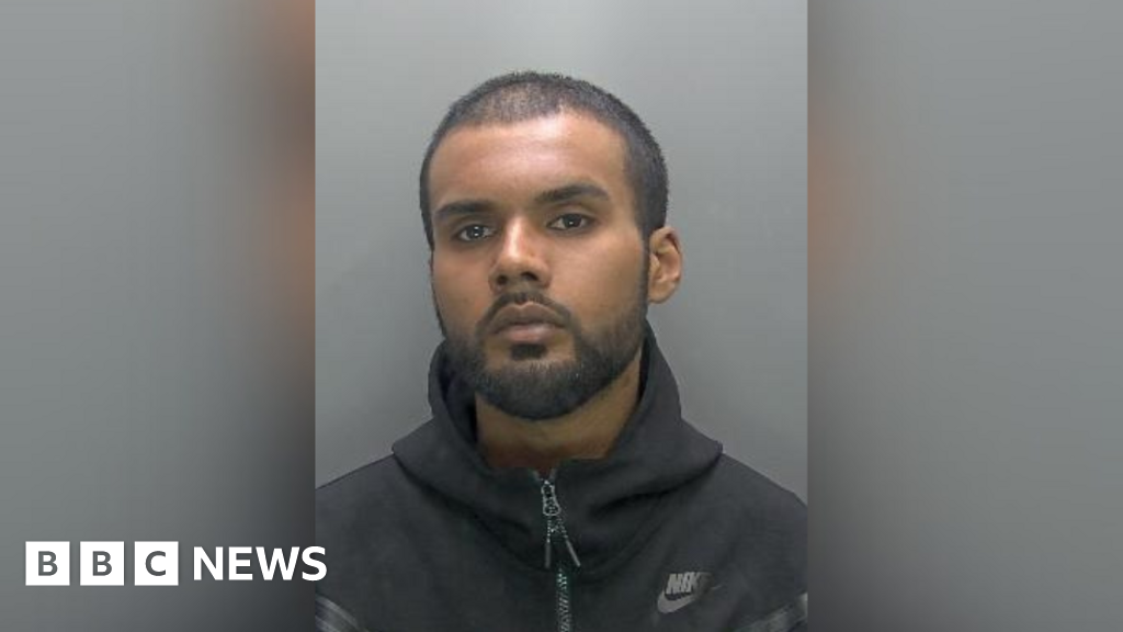 Cambridge Drug Dealer Who Bit Police Officer Jailed Bbc News