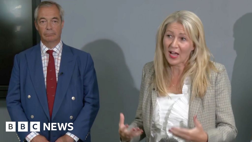 Senedd's Laura Anne Jones defects from Conservatives to Reform - BBC News