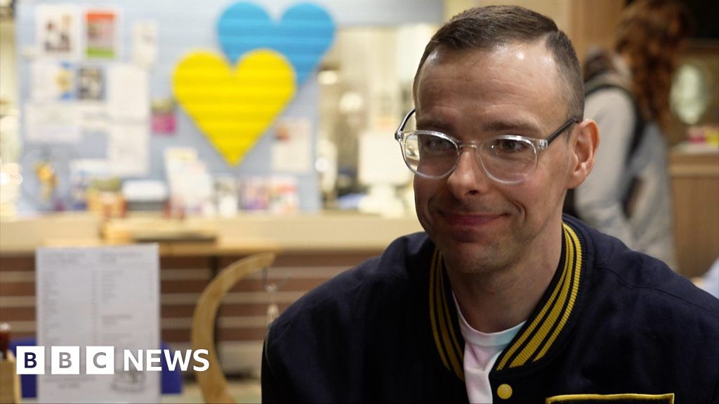 Autism: Man says he struggles with online dating websites - BBC News