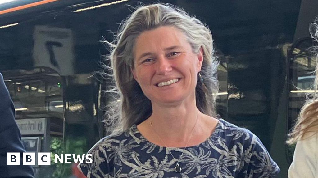 Two new MPs to step back from Cornwall Council