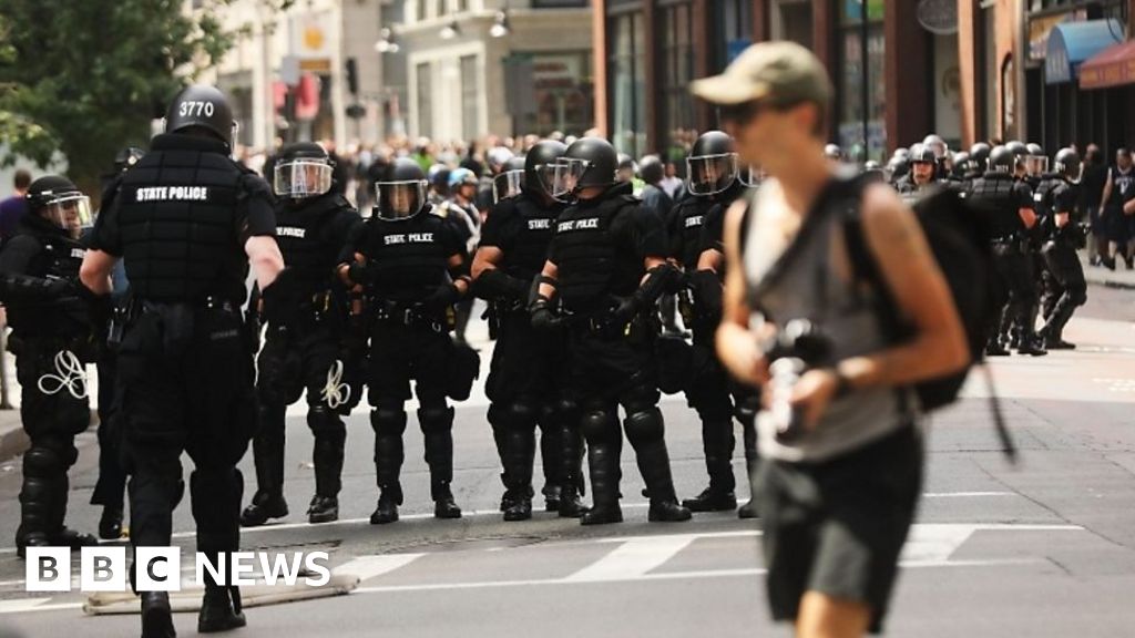 Boston protest: Thousands surround 'Free Speech' rally