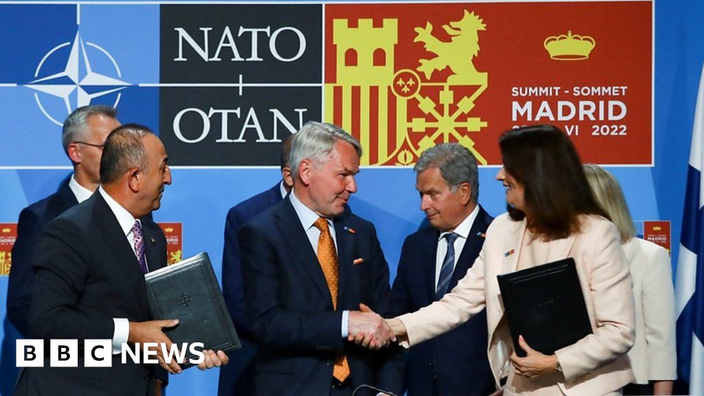 Handshakes as Turkey signs agreement to support Finland and Sweden ... Handshakes as Turkey signs agreement to support Finland and Sweden ...