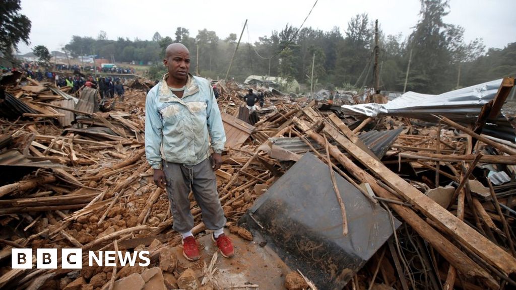 Kenya slum demolished to make way for road - BBC News