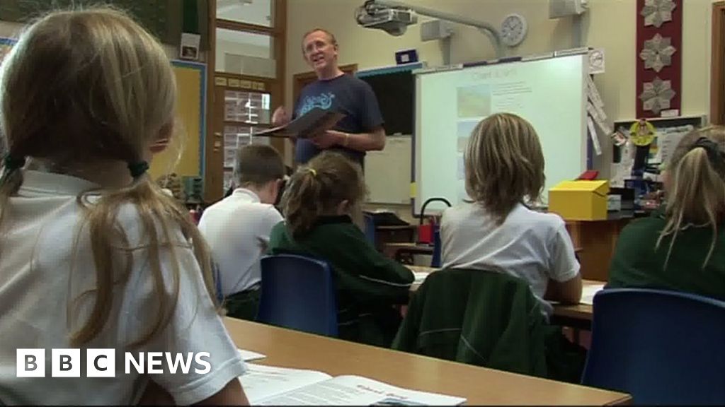 Jersey language to be taught in more schools - BBC News