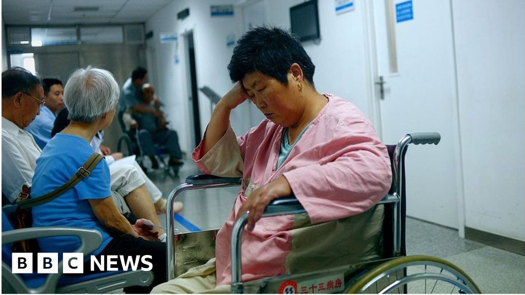 China's health forum scandal and public mistrust - BBC News