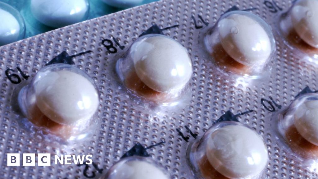 Is Pope Francis' contraception hint just a puff of smoke? - BBC News
