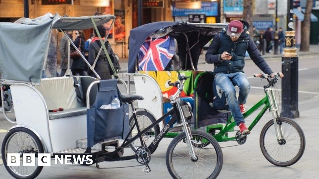 Rickshaw drivers should be vetted, say councils - BBC News