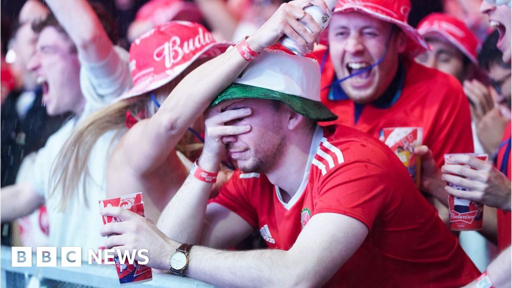 Wales fans heartbroken as England end World Cup dream - BBC News