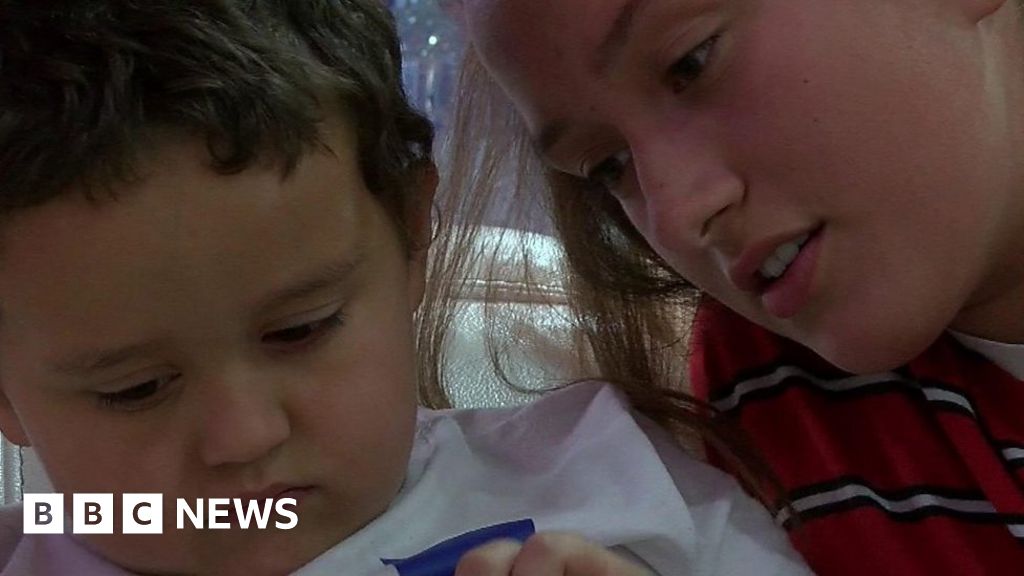 Tyneside teenager living with two autistic brothers - BBC News