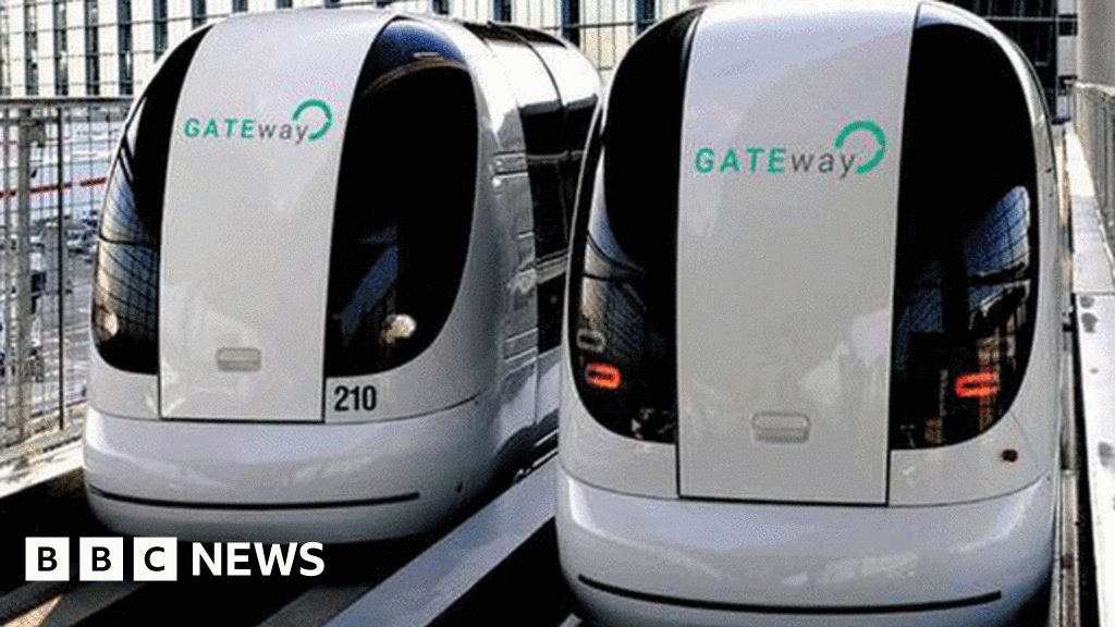London's first driverless cars based on Heathrow 'pods' - BBC News