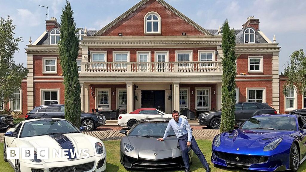 Glenn Tamplin: Billericay Town boss faces driving ban - BBC News