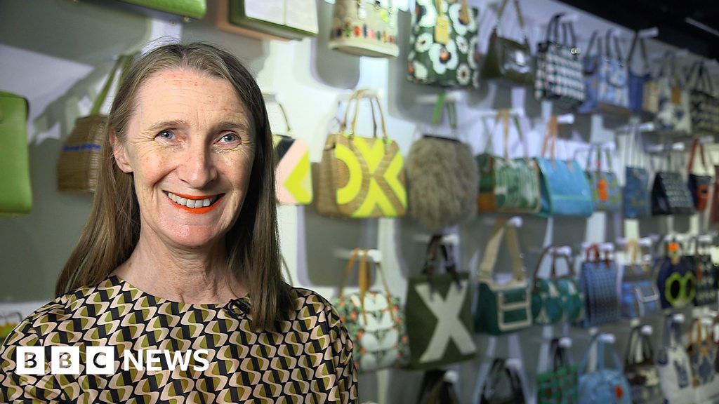 Orla Kiely: 'Stem pattern was a very quick design' - BBC News