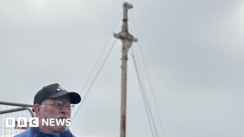 HMS Ganges Royal Navy training site mast set for May return - BBC News