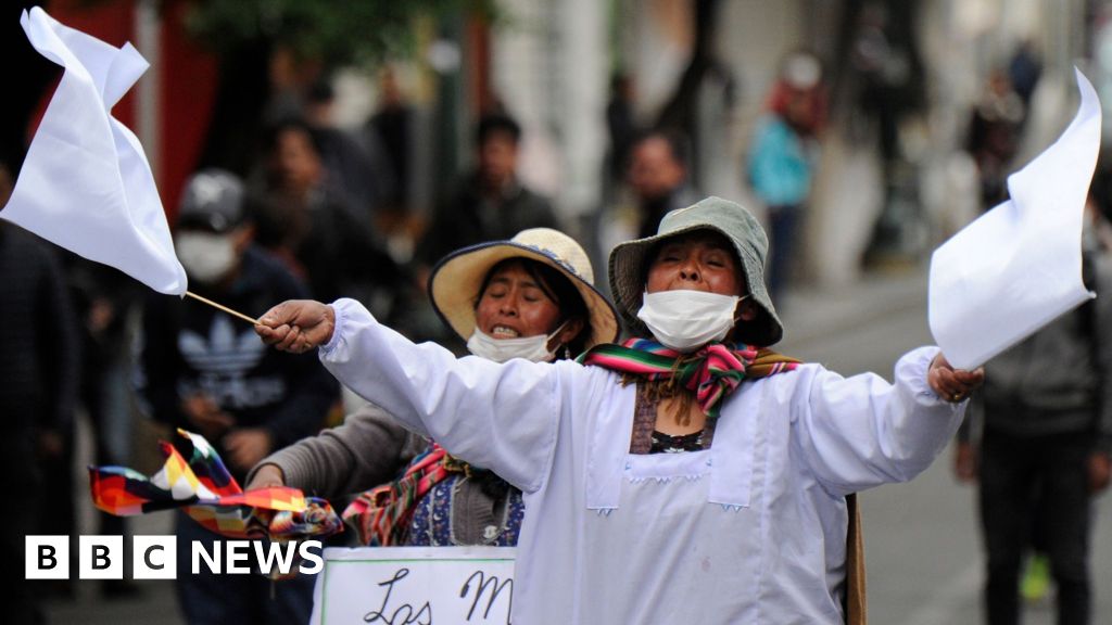 Bolivia crisis: Clashes as Morales supporters oppose interim rule