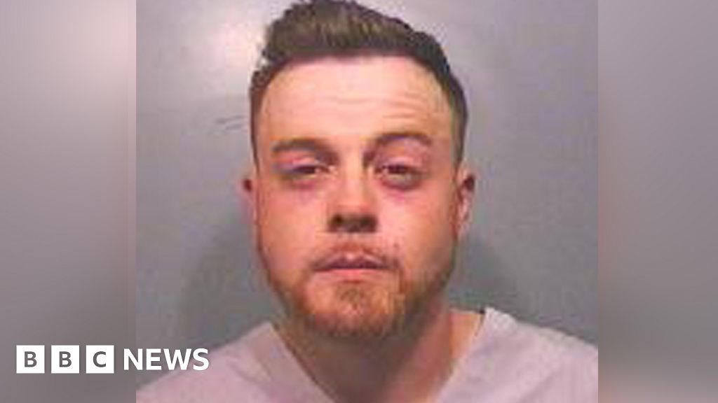 Bedford man Robert Haines jailed for child sex assaults - BBC News