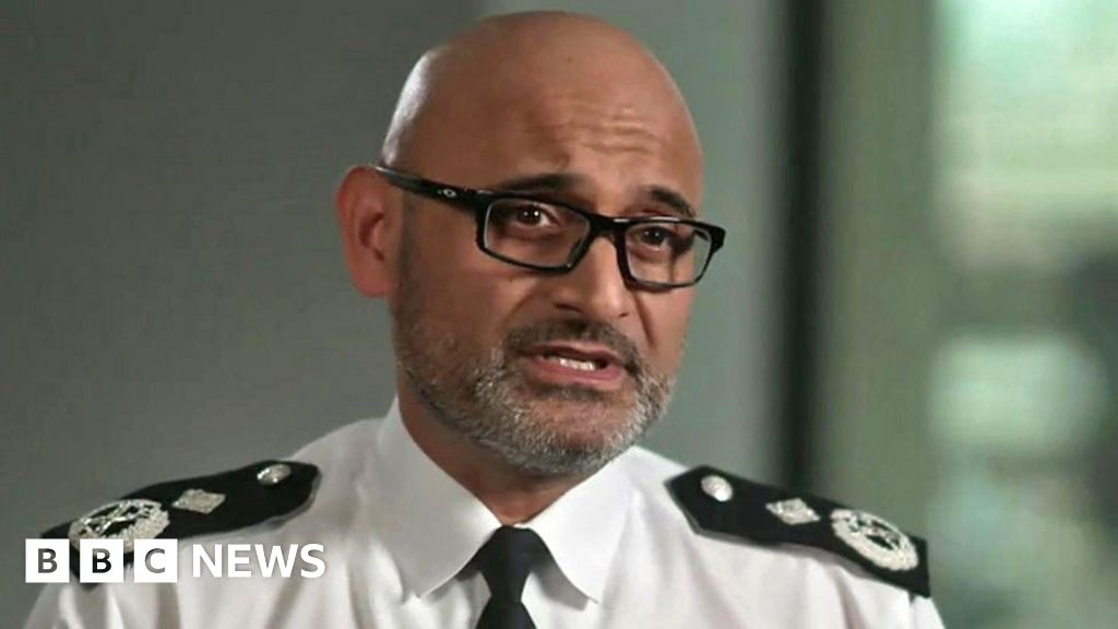 Met Police: Some officers are racist, professional standards chief admits