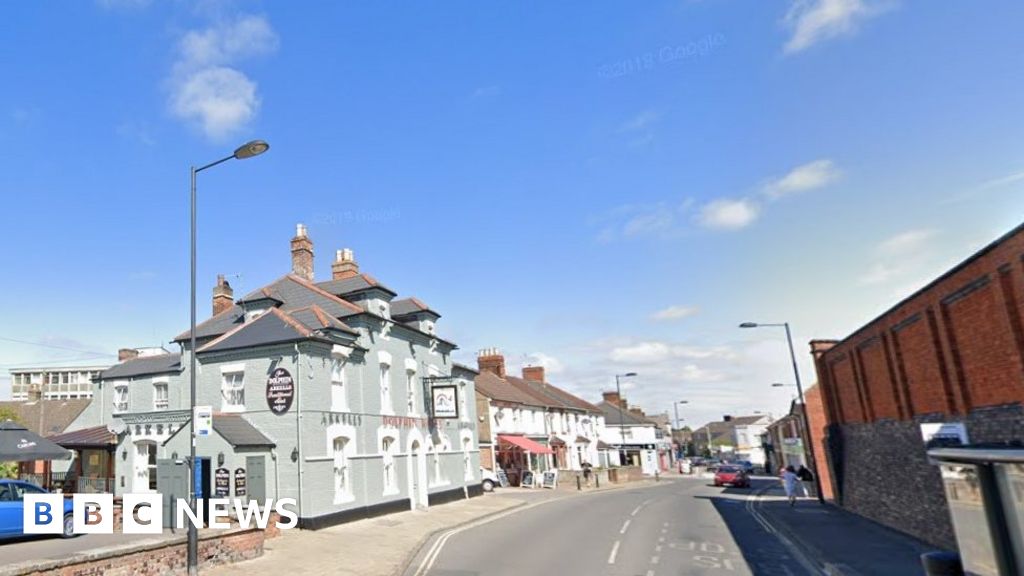 Swindon 'hit-and-run': Man arrested for attempted murder - BBC News