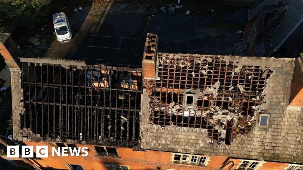 Derby: Investigation launched after fire at listed building - BBC News