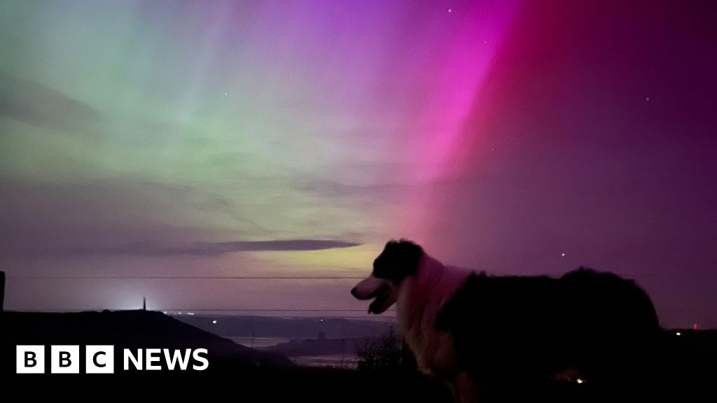 Devon and Cornwall skies lit up by Northern Lights - BBC News