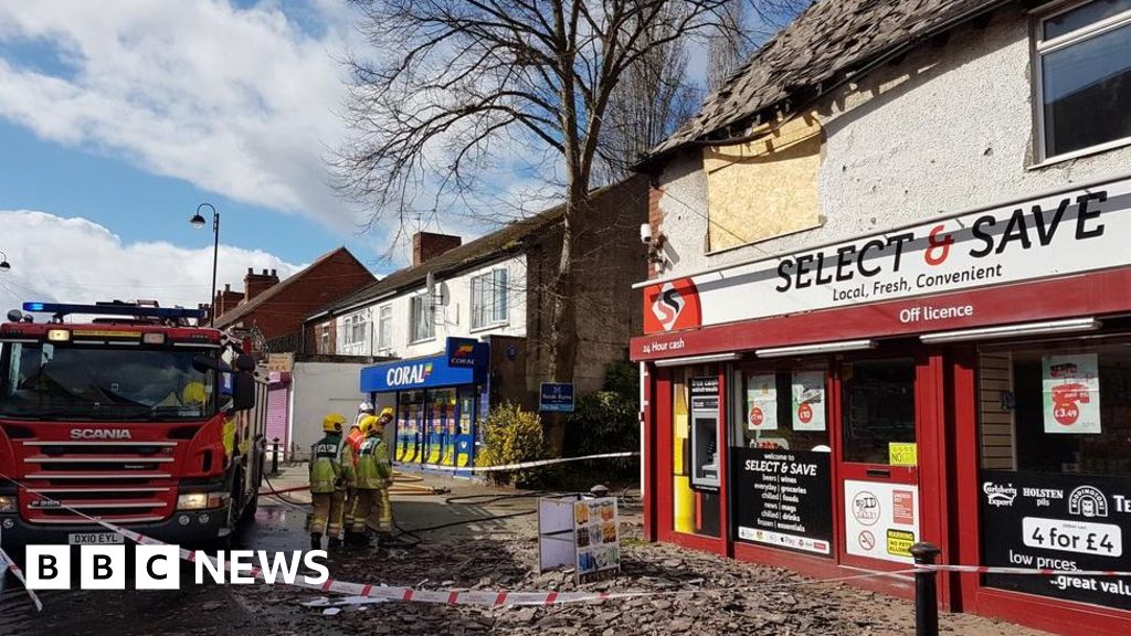 Cannock 'gas explosion': Man treated for shock - BBC News