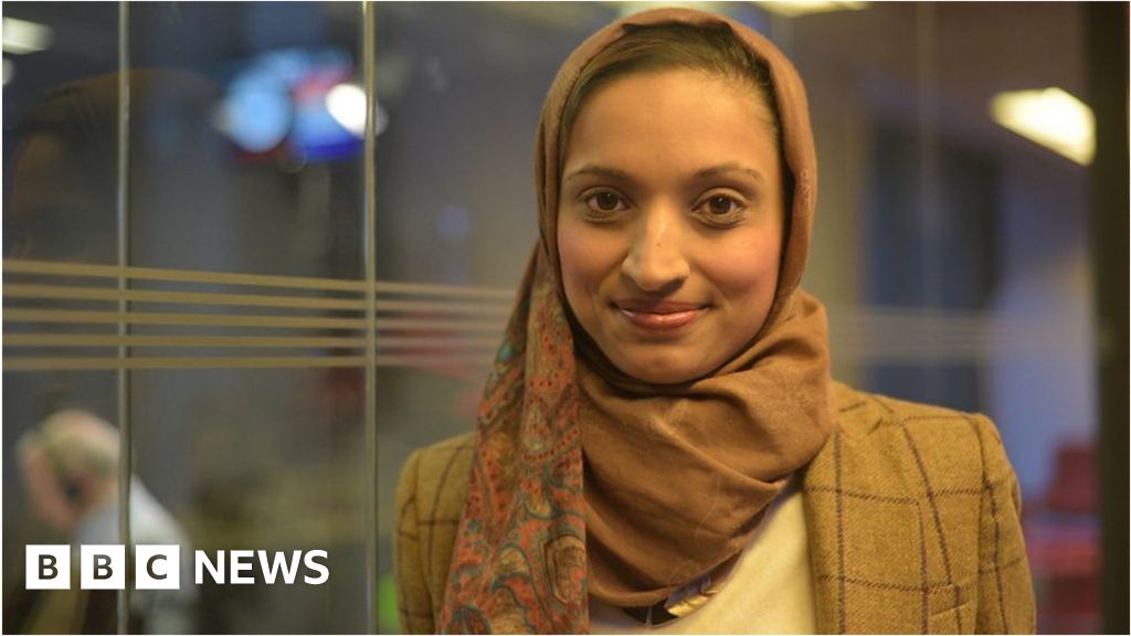 Channel 4 presenter: 'It's open season on Muslims' - BBC News