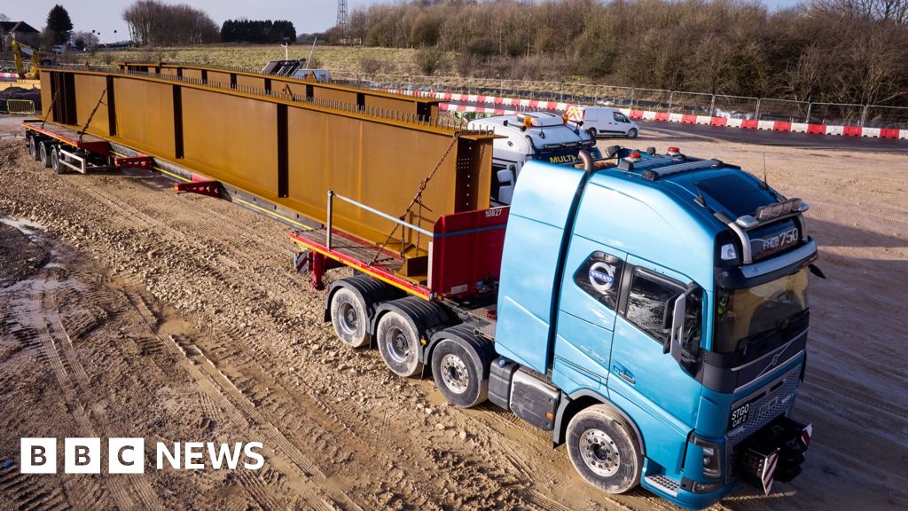 Abnormal loads on Gloucestershire roads on Monday - BBC News