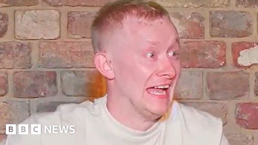 Comic overwhelmed as millions watch slo-mo footballer routine - BBC News