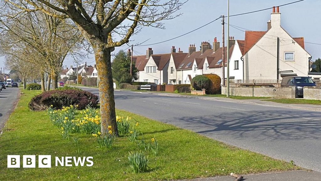 Kidlington and Yarnton: Power outage leaves area without supplies - BBC ...